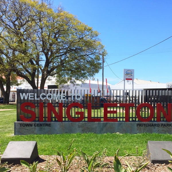 Singleton - Neighborhood