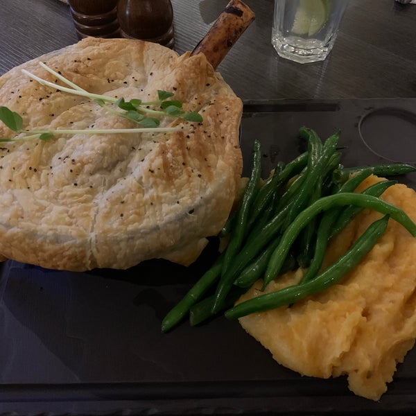 The Bowral Hotel - Pub in Bowral