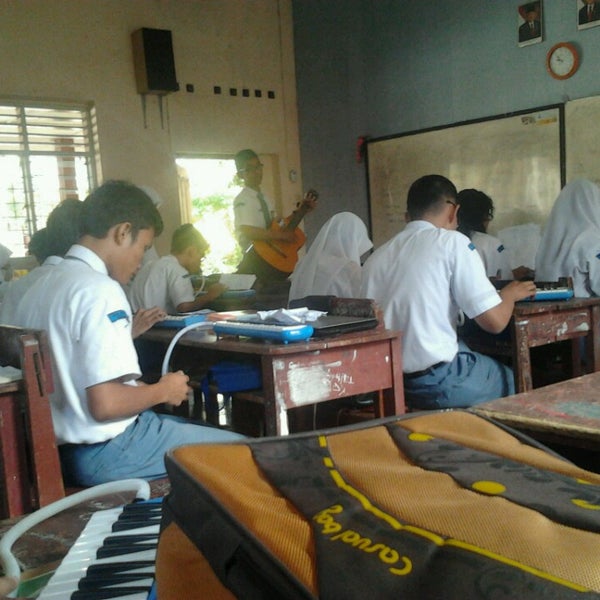 SMA Negeri 5 Medan - High School in Medan