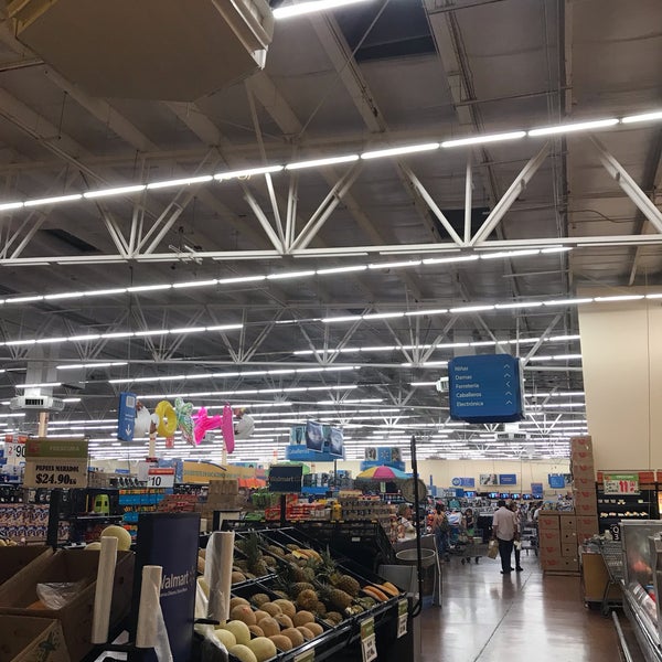 Walmart - Hipermercado en Zamora