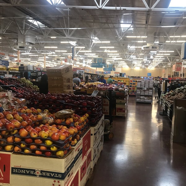 Walmart - Hipermercado en Zamora