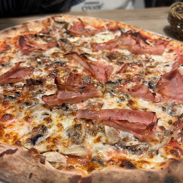 Pizzeria Cyklop - Italian Restaurant in Stare Miasto