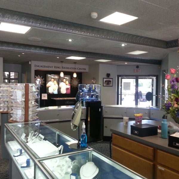 Avenue Jewelers - Appleton, WI