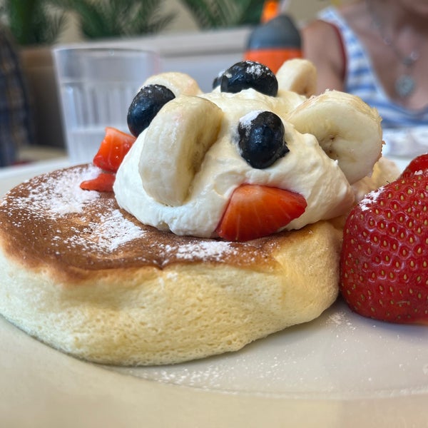 Fluffy Fluffy - Dessert Shop in Reading