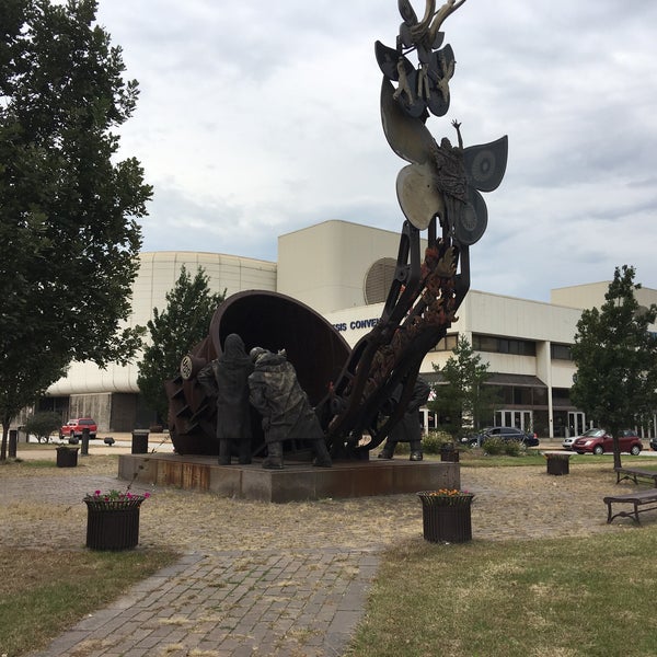 Downtown Gary - 10 tips from 980 visitors