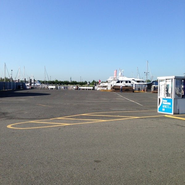 Liberty Harbor Marina & RV Park - Harbor / Marina in The Waterfront