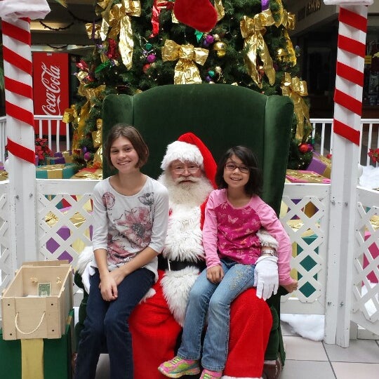 Santa at Dutch Square (Now Closed) - Photography Studio in Columbia
