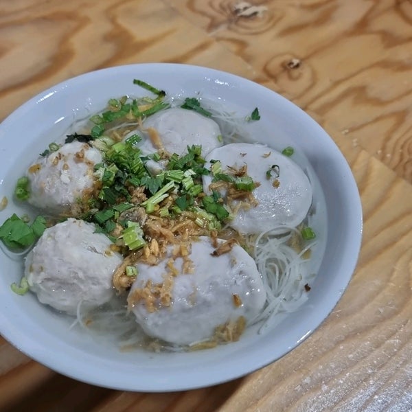 Bakso Gepeng Apotik Rini Rawamangun - Indonesian Restaurant in Jakarta ...