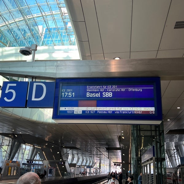 Gleis 4/5 - Flughafen - Frankfurt am Main, Hessen