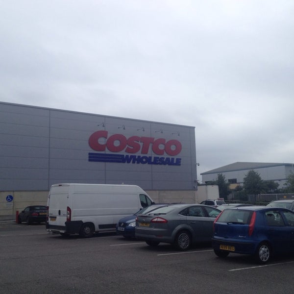 Costco - Croydon'da İndirimli Depo Mağazası