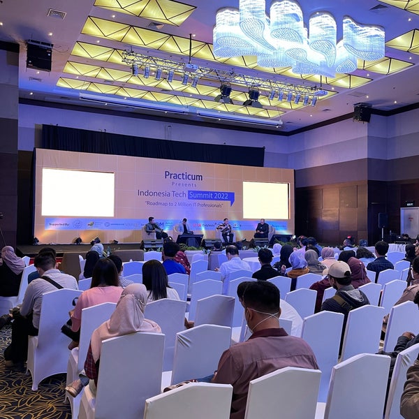 K-Link Office Tower - 37 tips from 1293 visitors