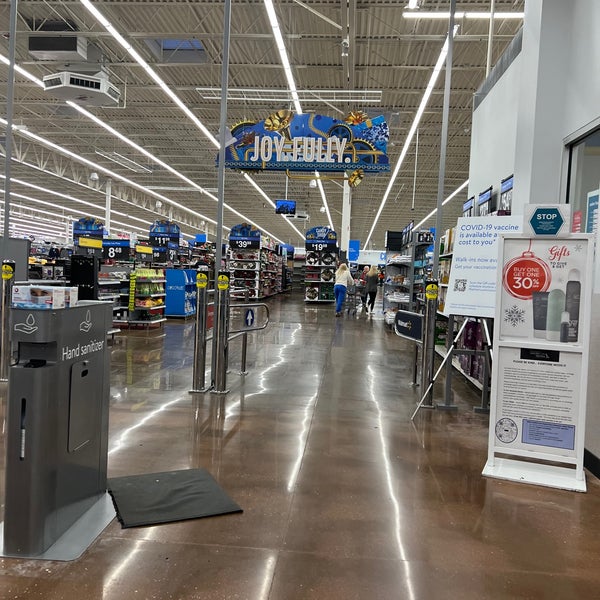 Walmart Supercenter - 20 tips from 1228 visitors