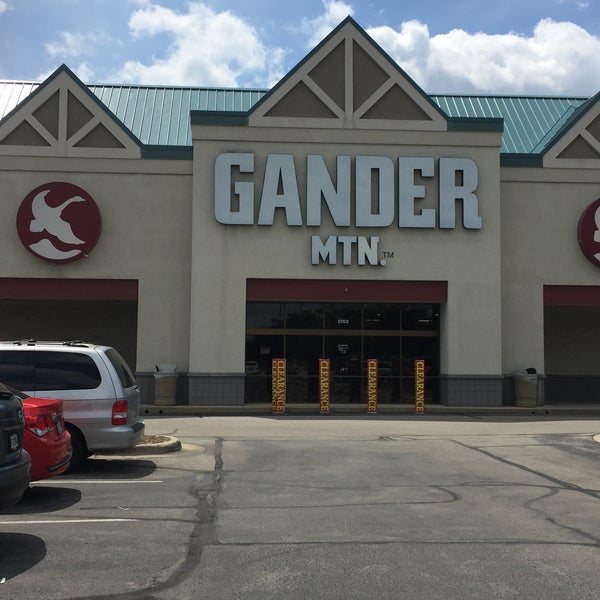 Gander Mountain (Now Closed) - Sporting Goods Retail in Castleton
