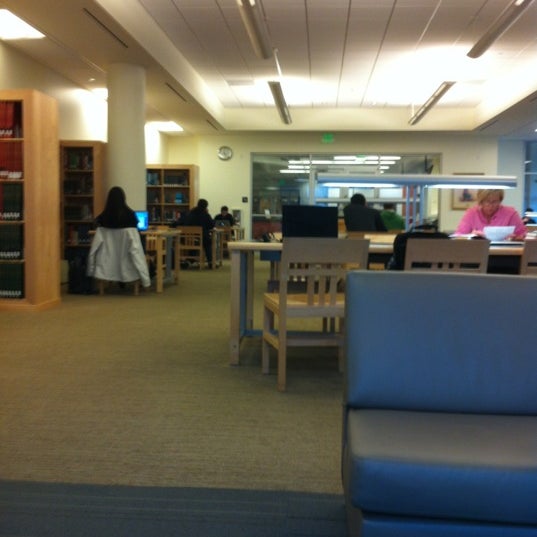 Photos at David Allan Hubbard Library - College Library in Playhouse ...