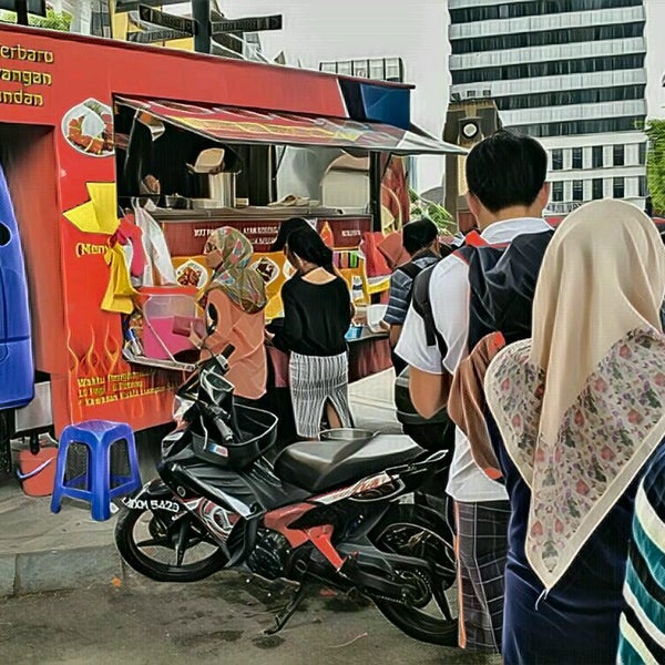 Mat Rock Special Ayam Goreng Kunyit - Chinatown - Medan Pasar