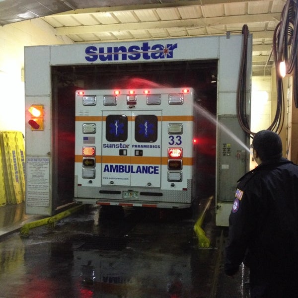 Sunstar Paramedics Ambulance Wash Bay - Car Wash and Detail in Largo