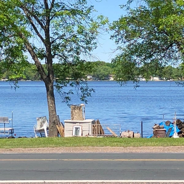 Lake Magnor store/restaurant - 764 US Highway 63