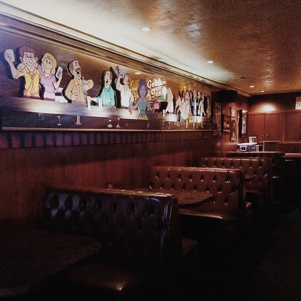 Golden Tee Cocktail Lounge - 3 tips from 287 visitors