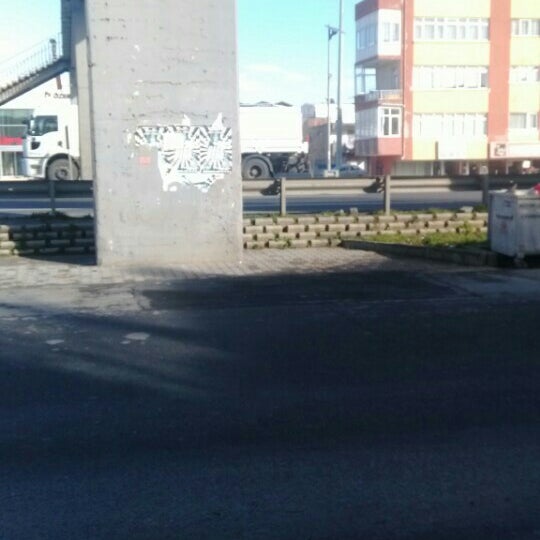 İsik Sitesi Otobus Duragi - Bus Stop