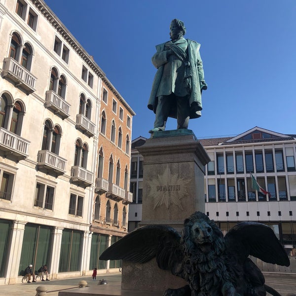 Campo Manin - San Marco - Campo Manin