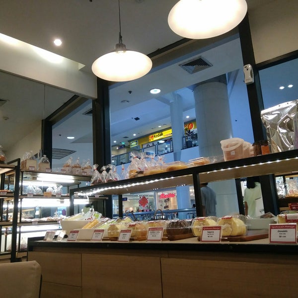 Gateaux House (กาโตว์ เฮ้าส์) - Bakery