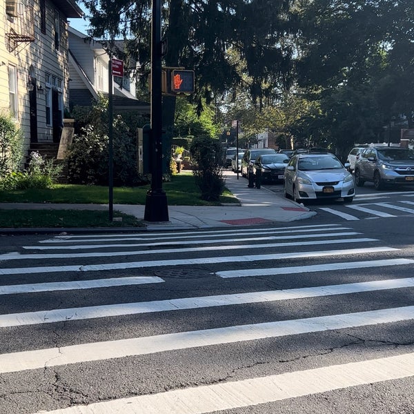 Ditmas Park - Neighborhood in Brooklyn