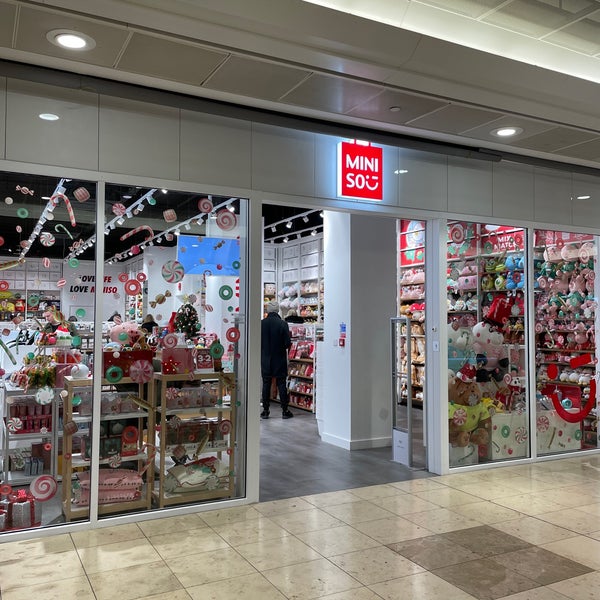 Lewisham Shopping Centre - Lewisham Central - London, Greater London