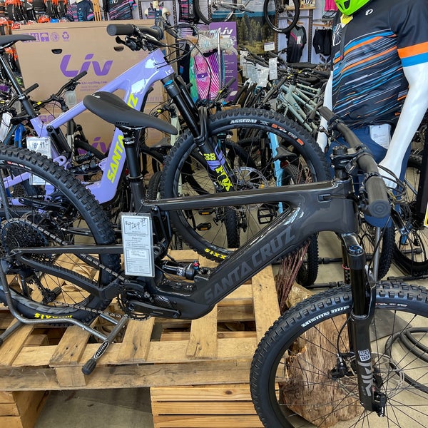 Pure Ride Cycles - Bicycle Store in Lake Forest