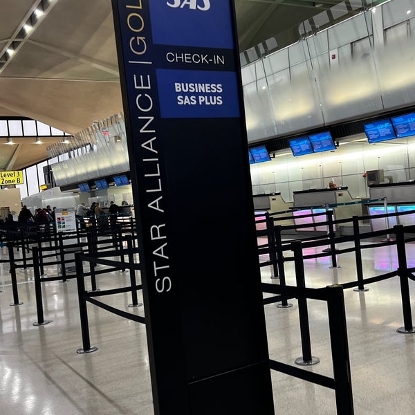SAS Ticket Counter - Newark Airport and Port Newark - 97 visitors