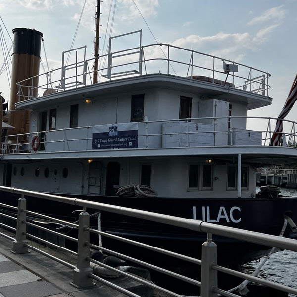 Lighthouse Tender LILAC