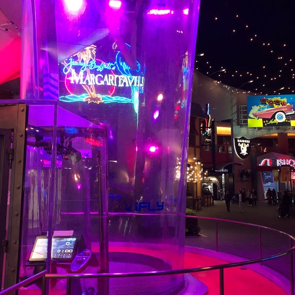 iFly Hollywood - 1000 Universal City Plaza