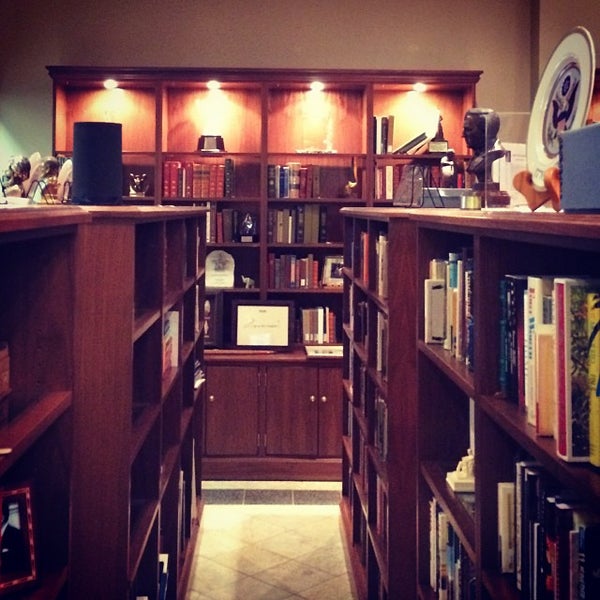 W.R. Poage Legislative Library - College Library in Baylor University