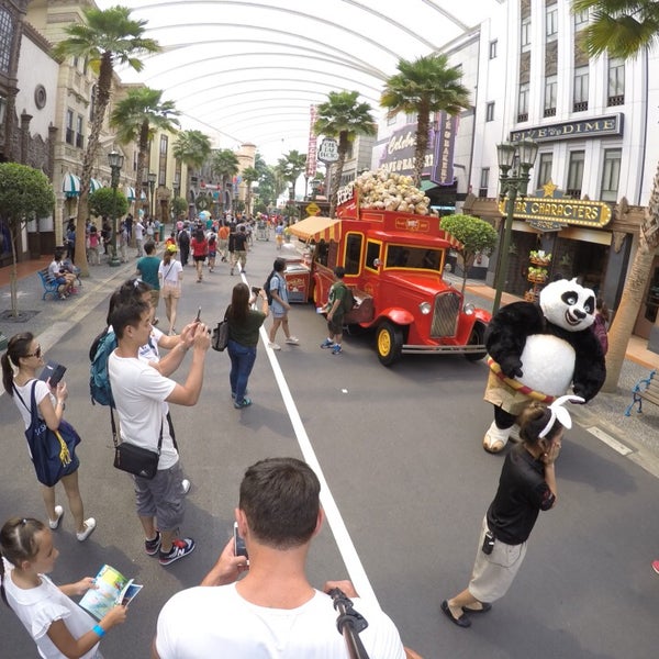 Sentosa Packages & Attraction Tickets Booth @ VivoCity