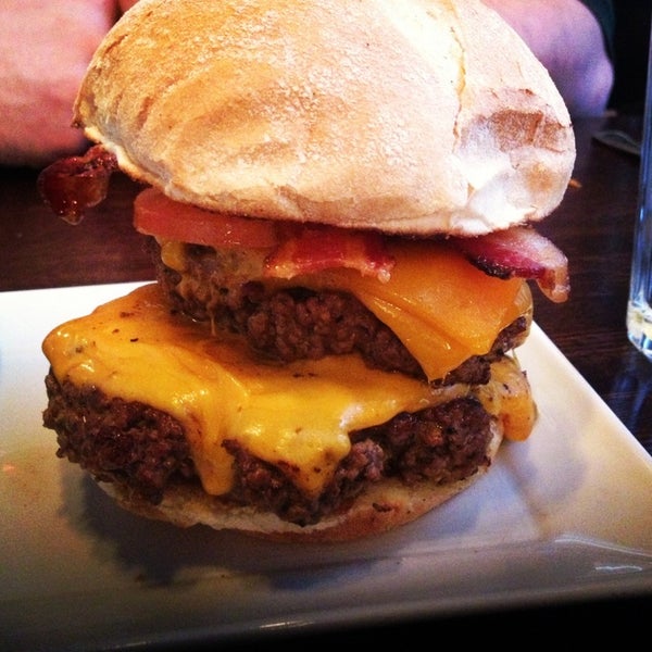 Plan B Burger Bar - 64 tips