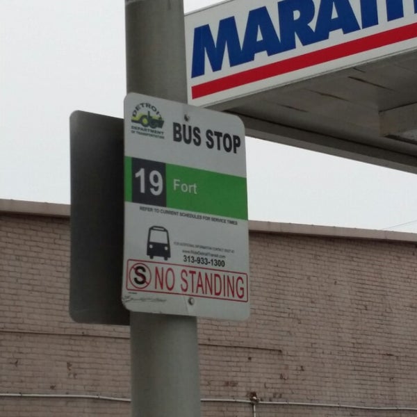 Marathon Gas Station - Downtown Detroit - 1 tip from 108 visitors