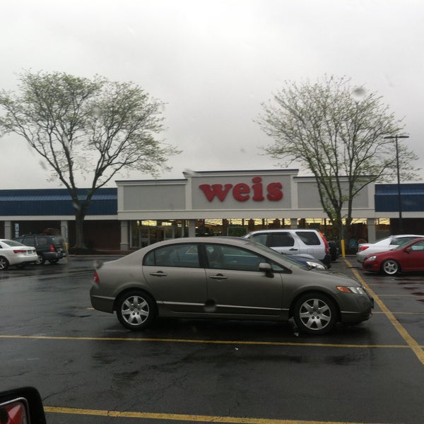 Weis Markets - Grocery Store