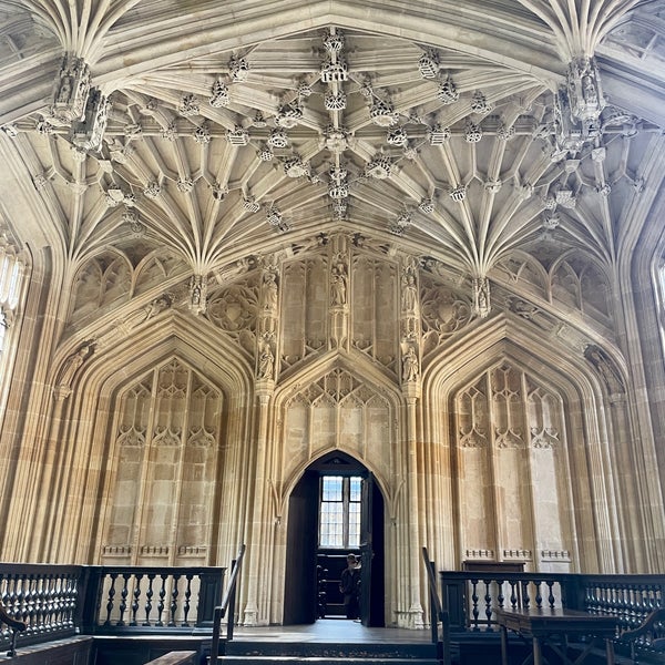 Divinity School - 6 tips