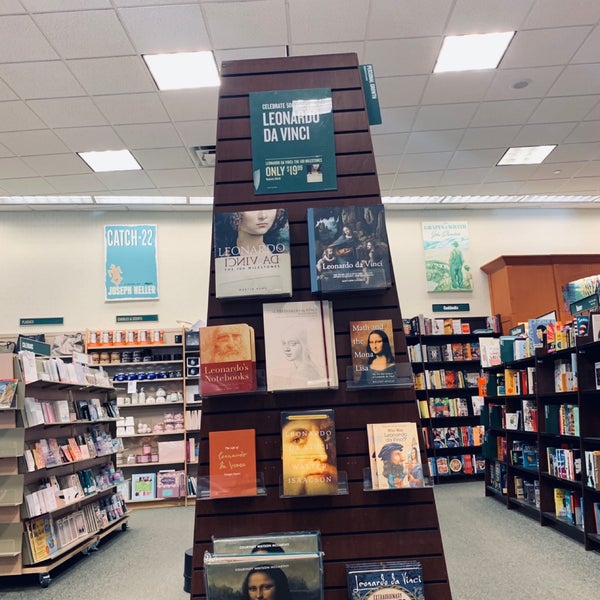 Barnes & Noble - Bookstore