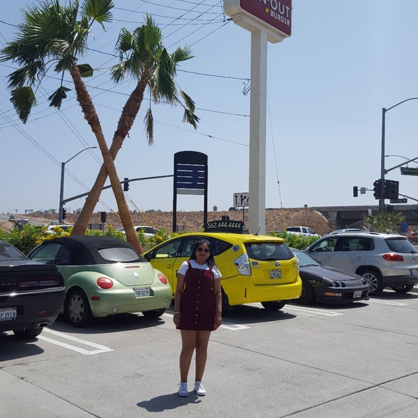 In-N-Out Burger - Casa Blanca - Riverside, CA