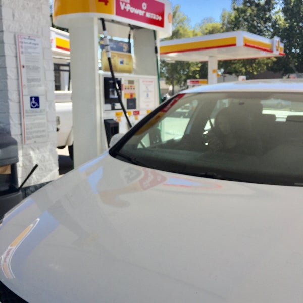 Shell - Campus Commons - 3 tips from 100 visitors