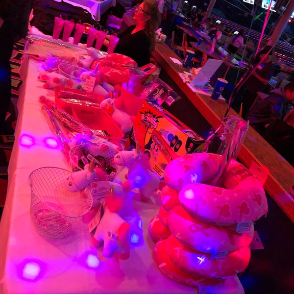 Country Club Lanes - Sacramento, CA