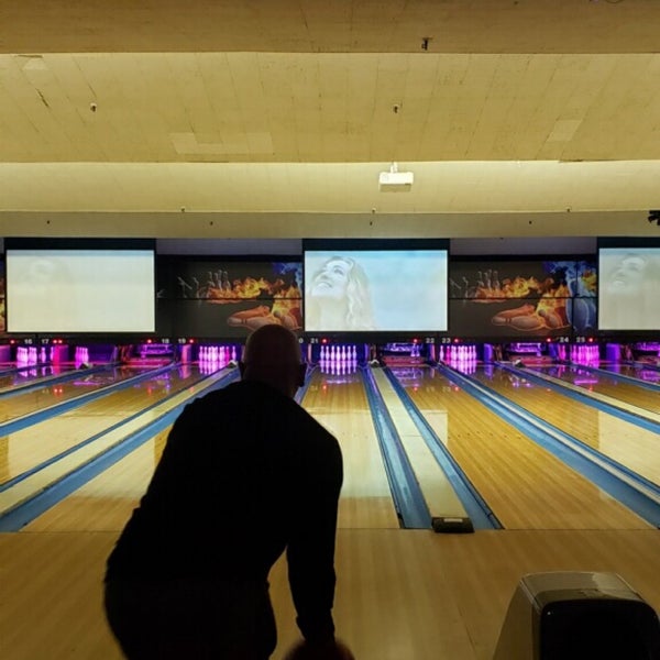 Country Club Lanes - Sacramento, CA