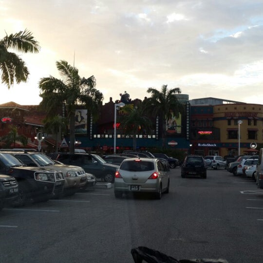 Burger King - MovieTowne, Invaders Bay