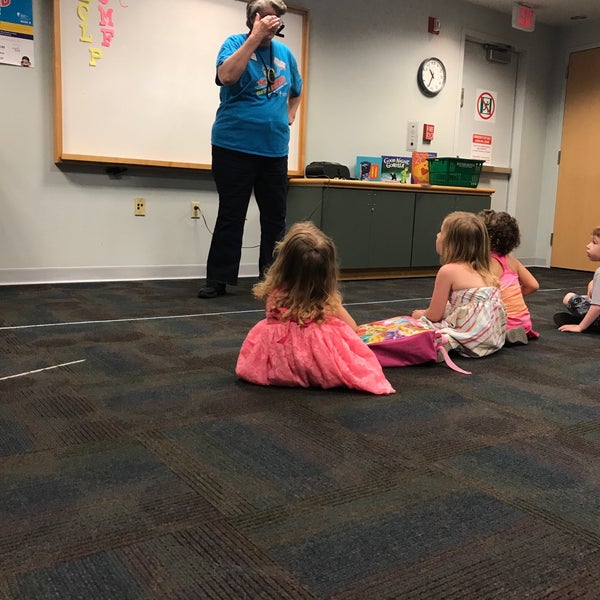 Columbus Metropolitan Library - Hilliard Branch - Library in Hilliard