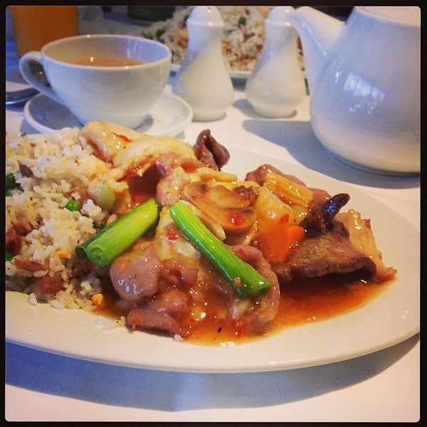 Yee's Palace Chinese Restaurant - Chinese Restaurant