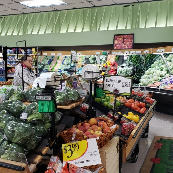 Harding's Friendly Market - Saint Joseph, MI