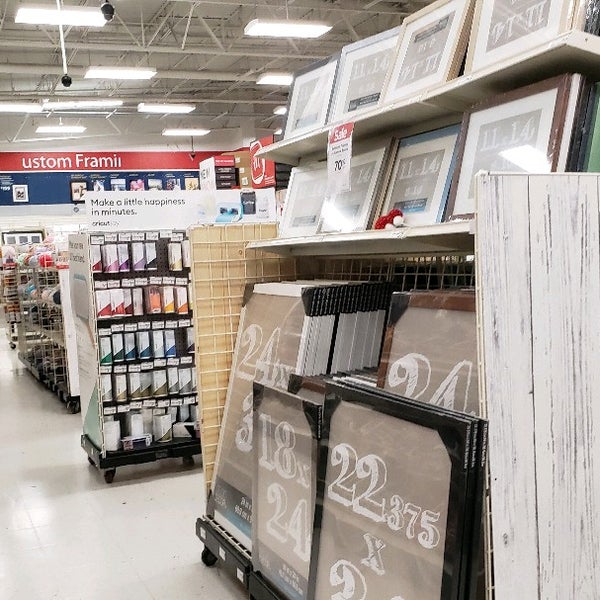 Michaels - 9680 S Ridgeland Ave