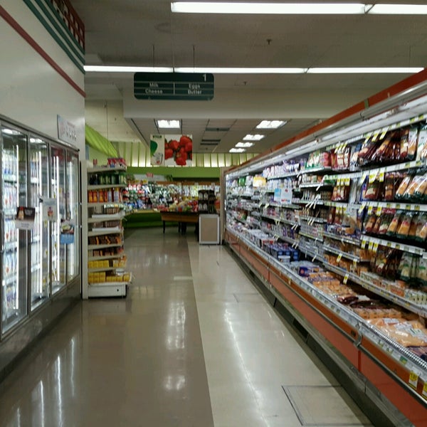 Harding's Friendly Market - Saint Joseph, MI