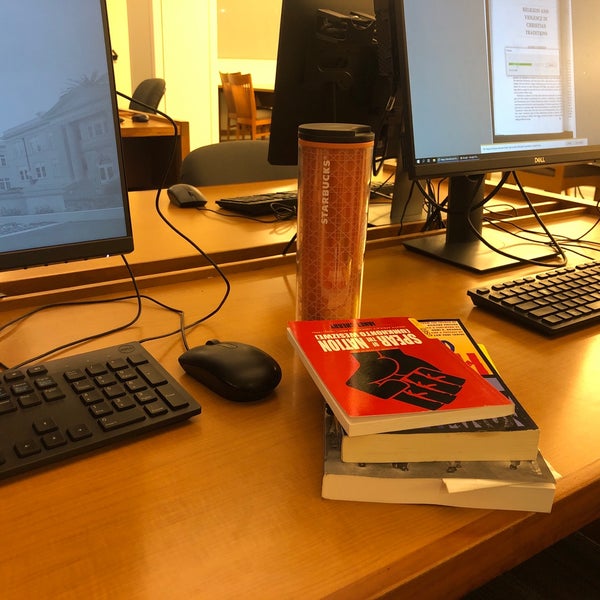 Leatherby Libraries - College Library