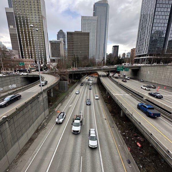 Jim Ellis Freeway Park - First Hill - 25 tips from 1747 visitors